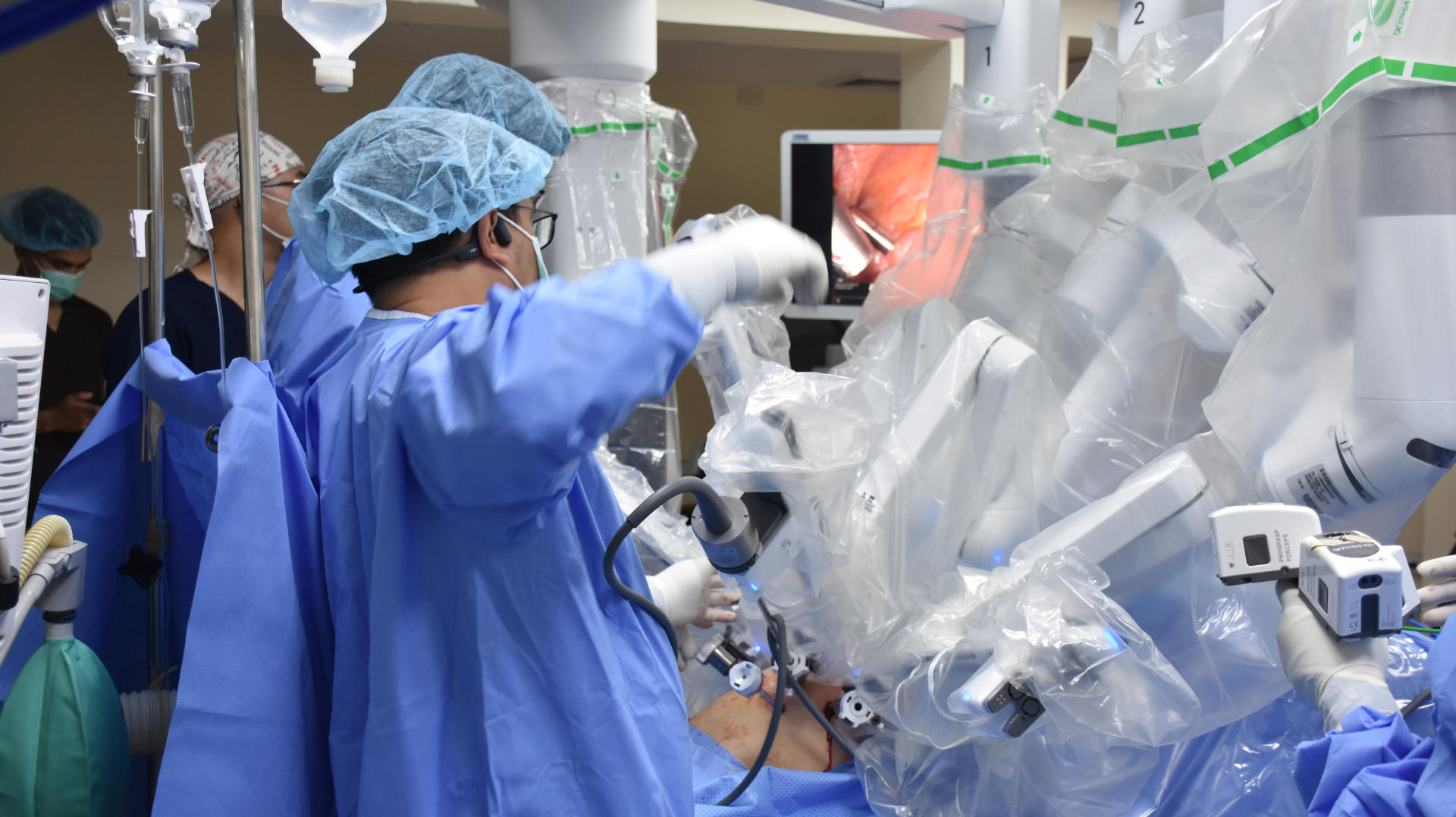 Cutting-edge urologic surgery at Chinese Gen - CGHMC